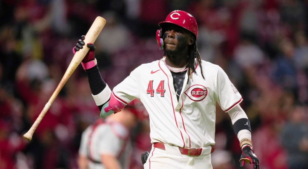 MLB Roundup: Elly De La Cruz stays hot as Reds end Phillies' win streak