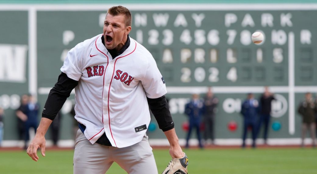 Rob Gronkowski spikes first pitch at Red Sox game