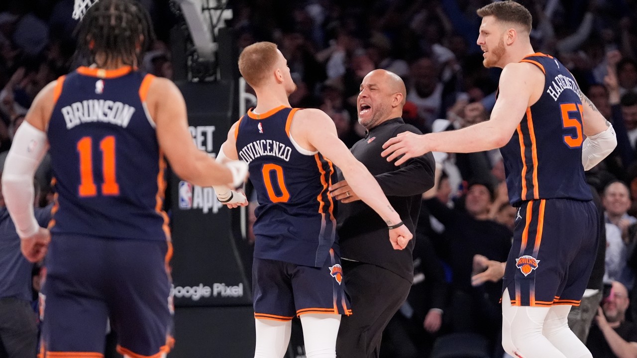DiVincenzo's late three helps Knicks take 2-0 series lead over 76ers - Sportsnet.ca