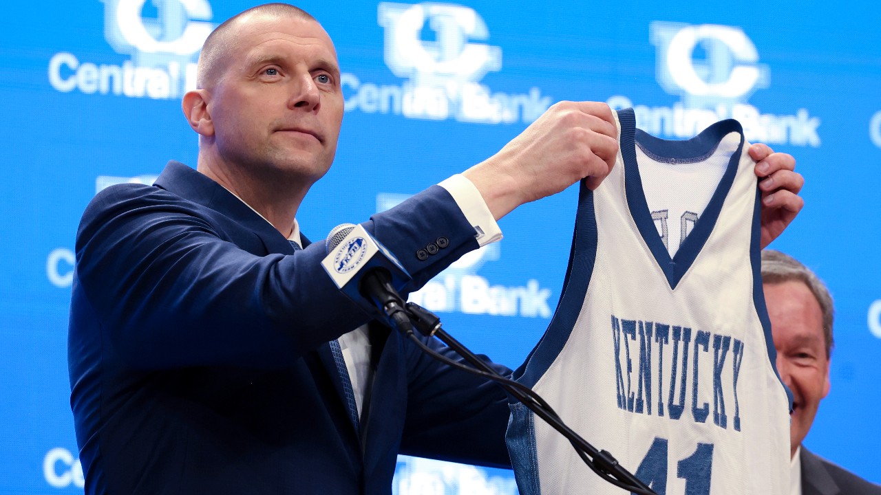 'We are here to win banners': Mark Pope introduced as Kentucky's coach ...