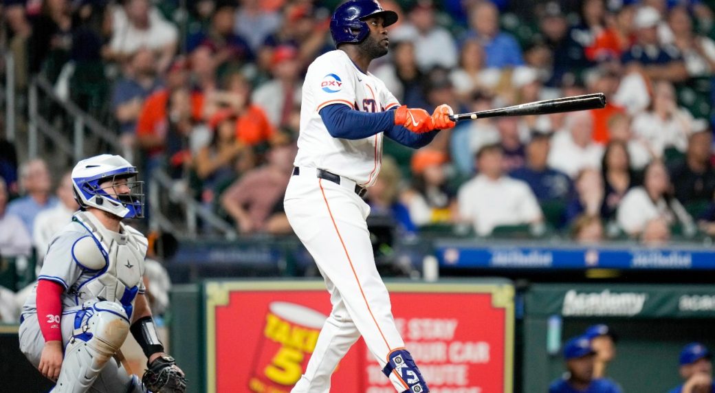 Yordan Alvarez homers twice, Astros shut out Blue Jays again