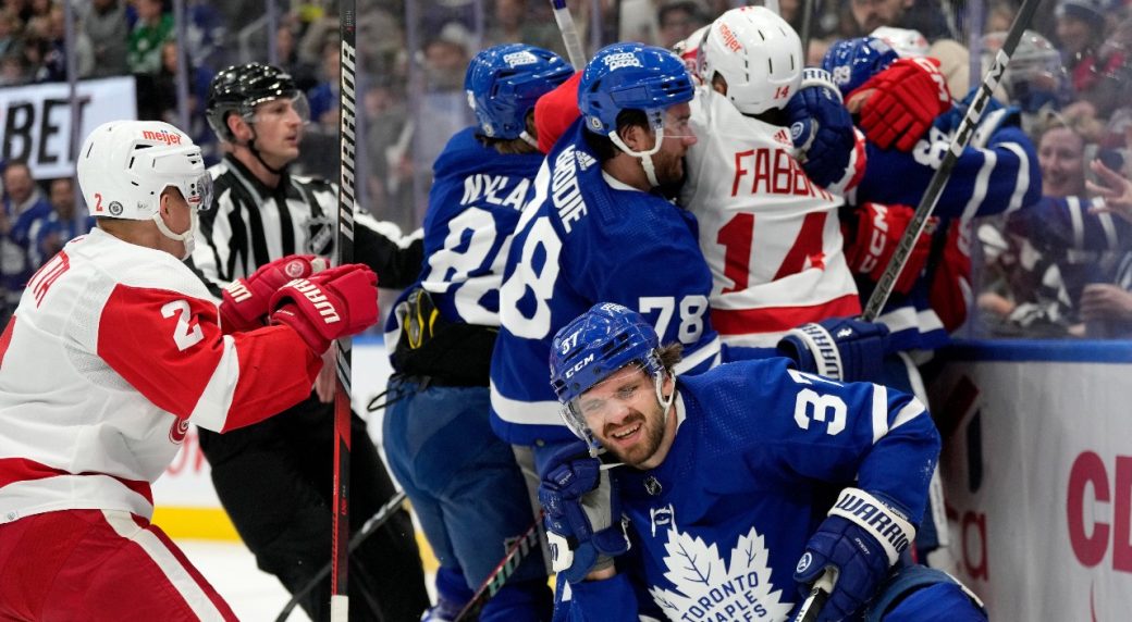 Larkin scores in overtime as Red Wings beat Maple Leafs