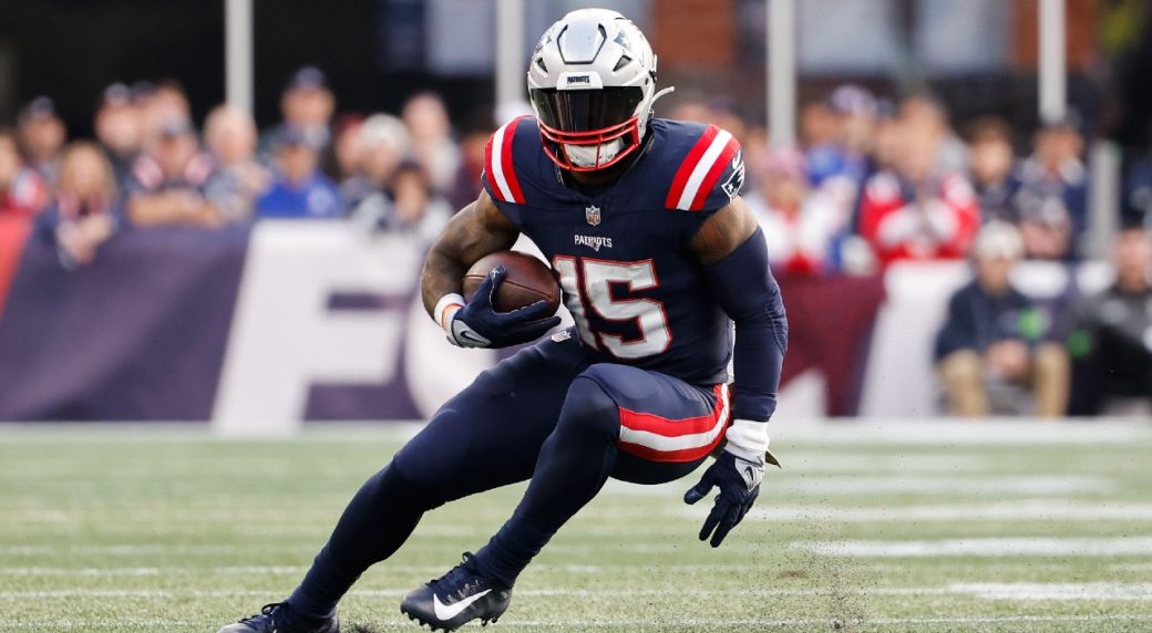 Ezekiel Elliott believes he can still carry load in return to Cowboys