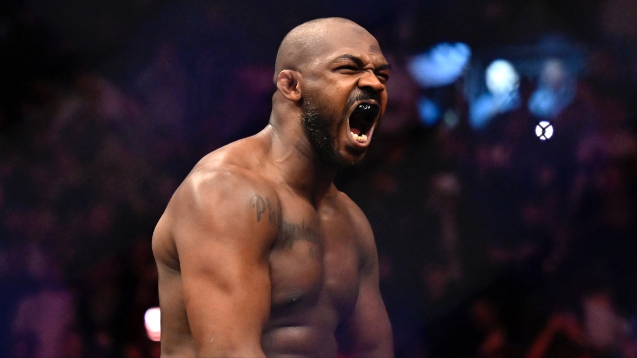 UFC heavyweight division about to heat up after slow, strange start to ...