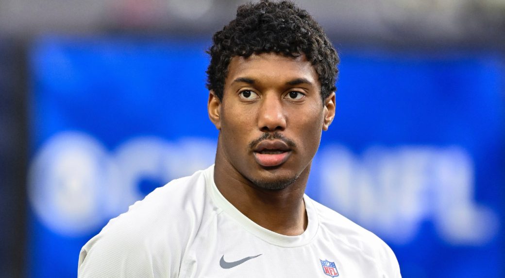 AP Source: Cardinals agree to terms on one-year deal with receiver Zay ...