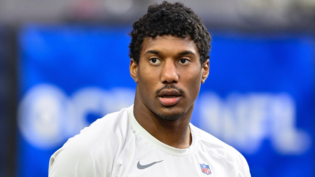 AP Source: Cardinals agree to terms on one-year deal with receiver Zay ...