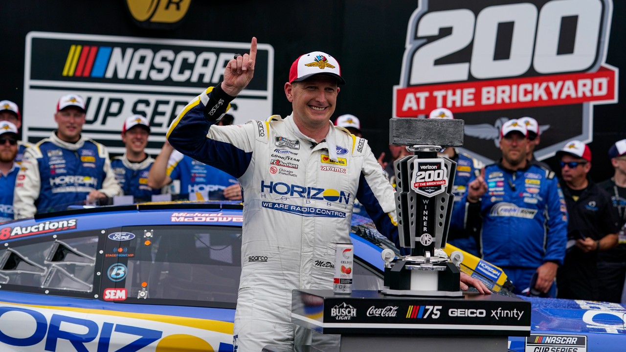 Front Row buys NASCAR charter to expand to three cars - Sportsnet.ca