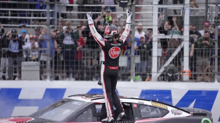 Christopher Bell takes the checkered flag in the NASCAR Cup race at New ...