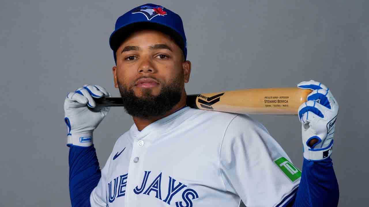 Blue Jays' Steward Berroa to make first MLB start against Diamondbacks ...