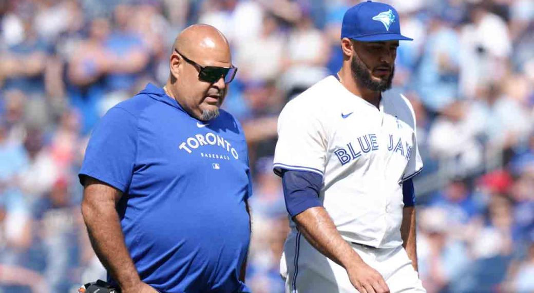 Blue Jays place Yimi Garcia on 15-day IL with sore elbow