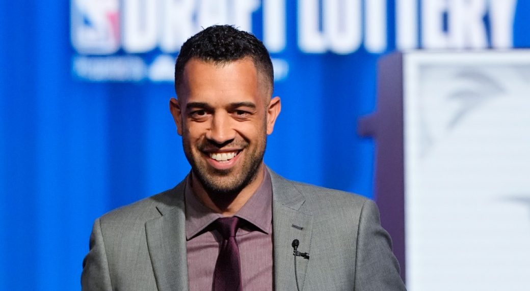 Hawks GM Landry Fields is taking calls but insists plan is to keep No ...