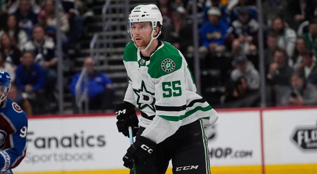 Stars sign Thomas Harley to two-year contract