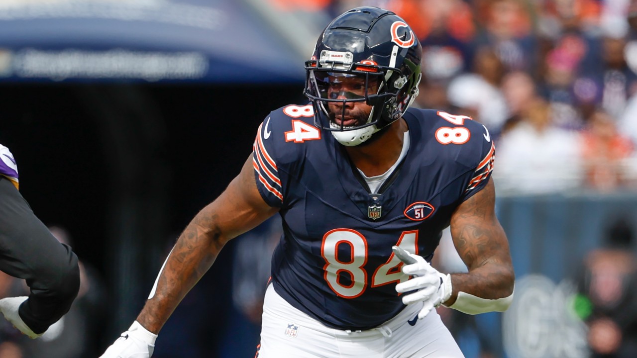 Chicago Bears re-sign tight end Marcedes Lewis for 19th NFL season ...
