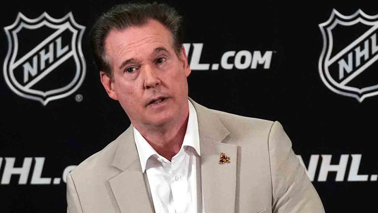 Report: Alex Meruelo officially relinquishes rights to Coyotes