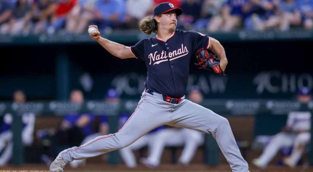 Royals acquire RHP Hunter Harvey from Nationals