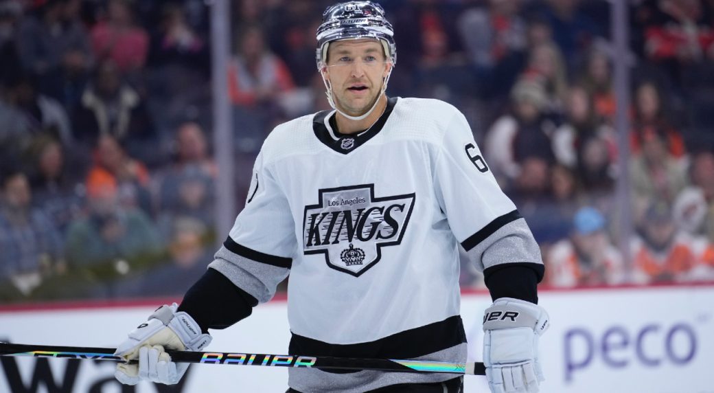 Los Angeles Kings sign forward Trevor Lewis to one-year contract