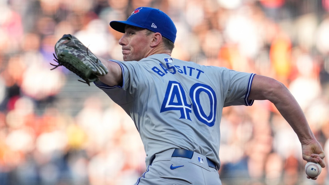 Blue Jays' Chris Bassitt amongst 2024 Roberto Clemente award nominees ...