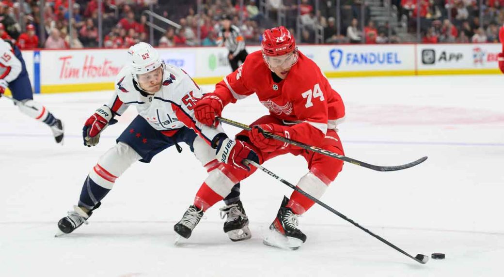 Capitals re-sign forward Ethen Frank to two-year contract