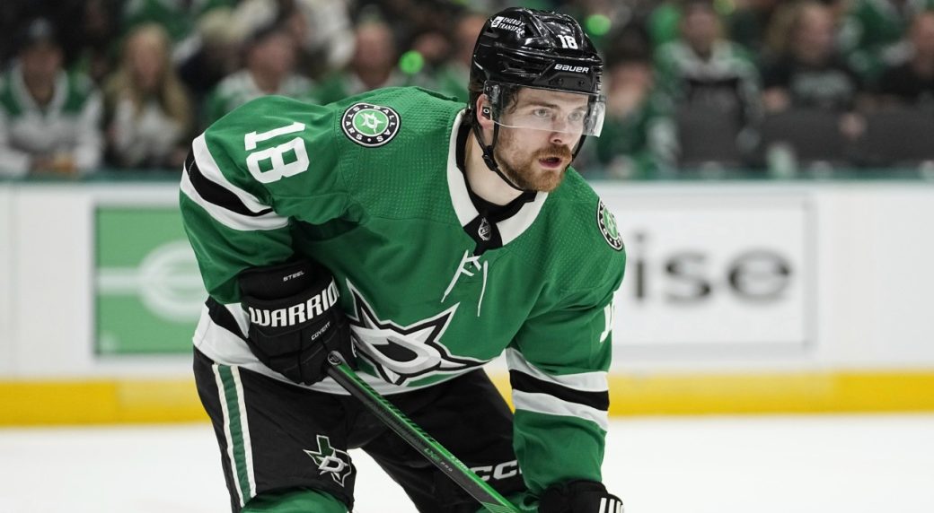 Stars re-sign forward Sam Steel to one-year contract