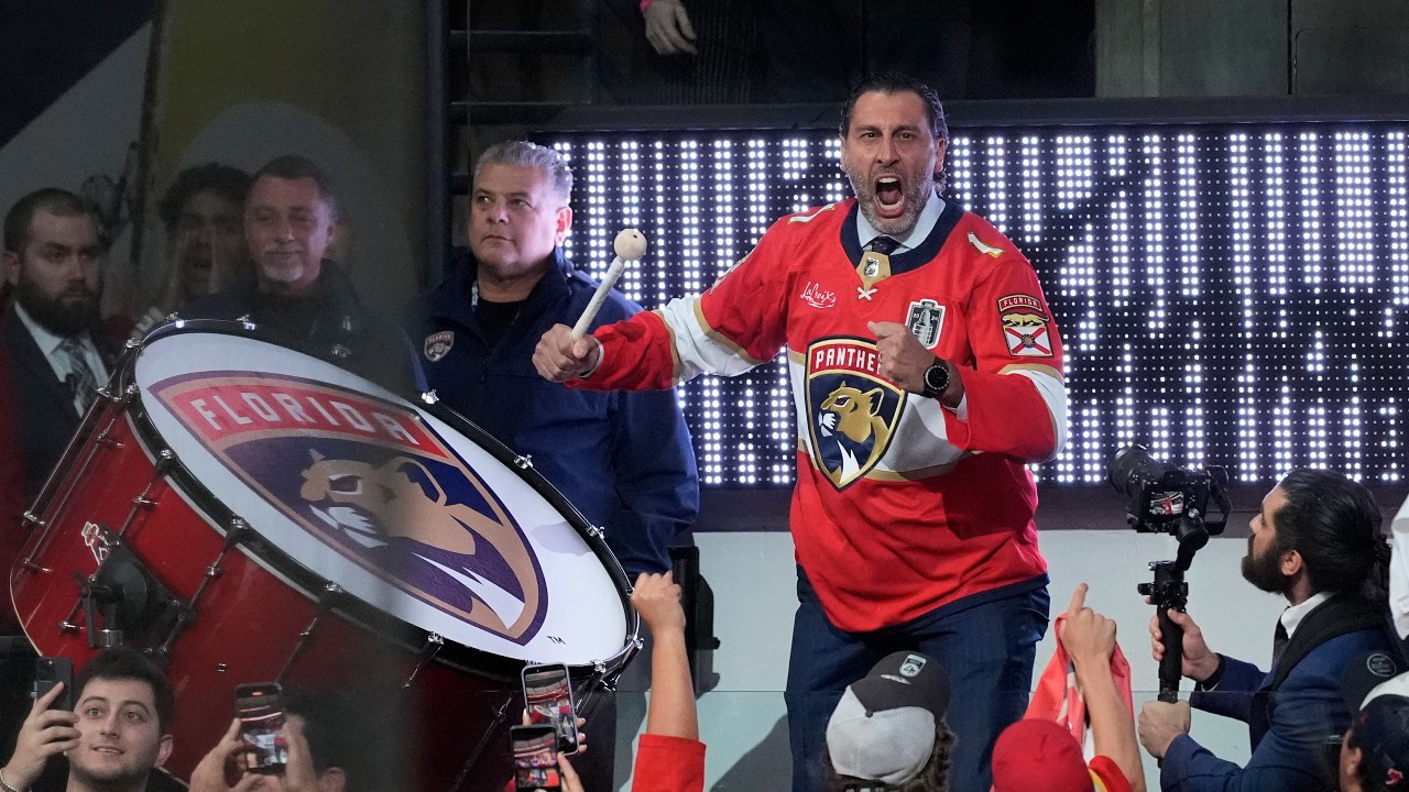 Roberto Luongo eats poutine out of Stanley Cup, enjoys day with family ...