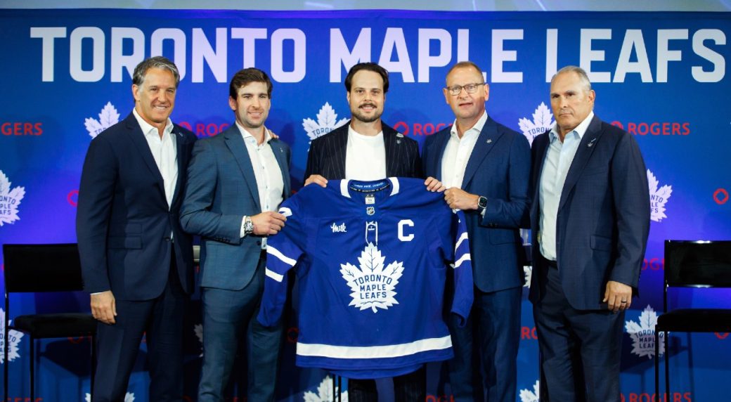 How John Tavares handled passing Maple Leafs' captaincy to Auston Matthews