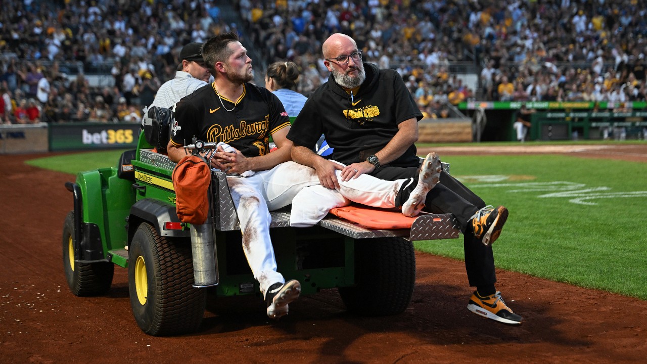 Pirates reliever Hunter Stratton carted off after injuring left leg ...