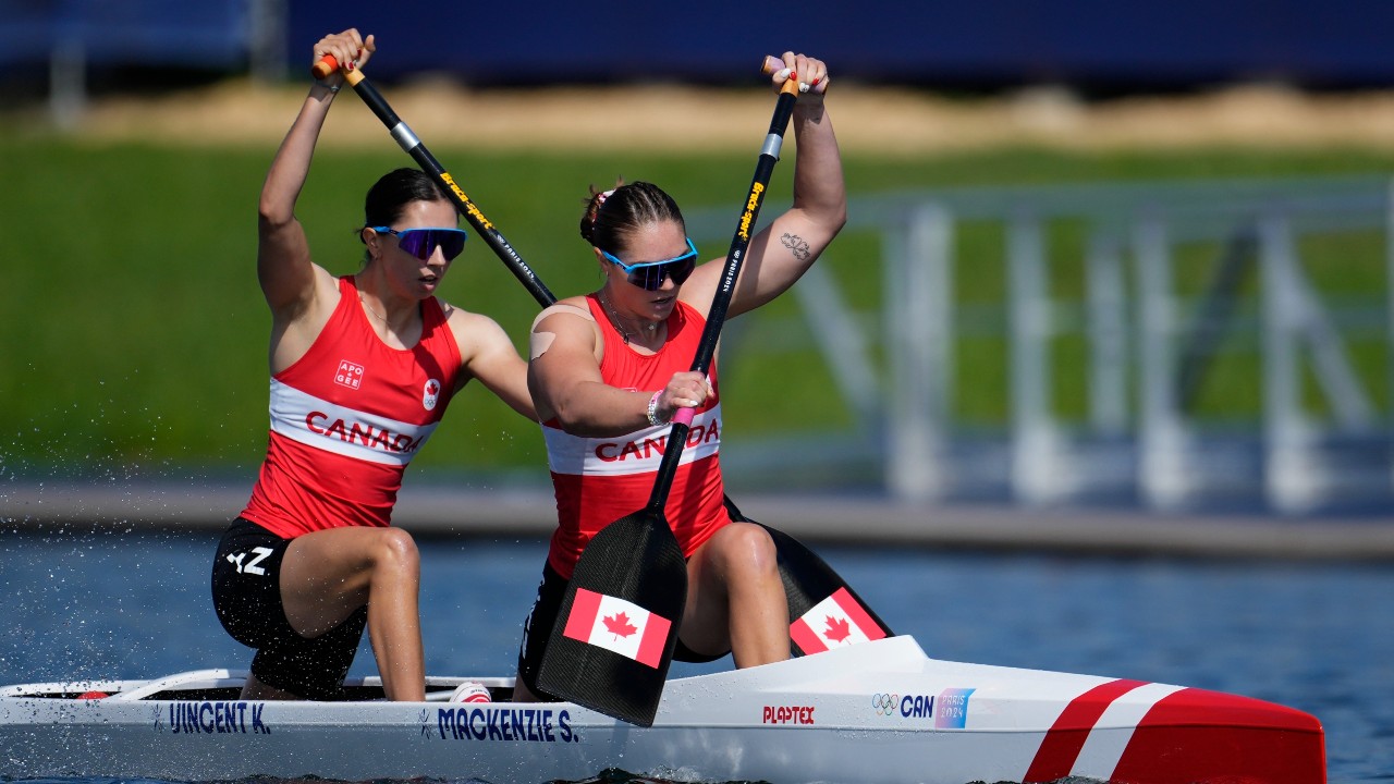 Canadian duo sets new Olympic record to advance in 500-m canoe sprint ...