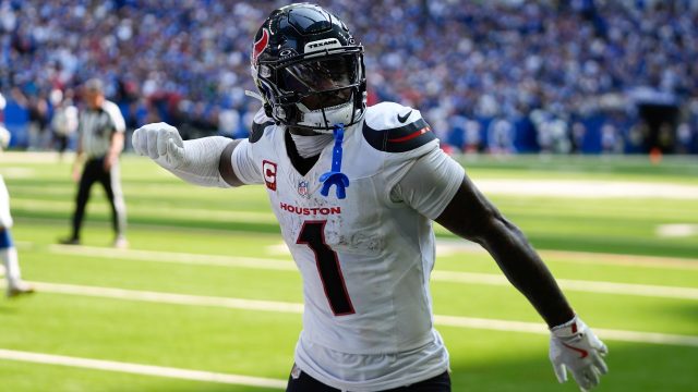 Report: Texans WR Stefon Diggs out for year with torn ACL - Sportsnet.ca