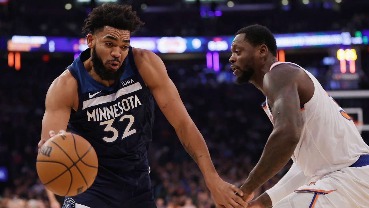 'Stunned': Basketball fans react to blockbuster Karl-Anthony Towns ...