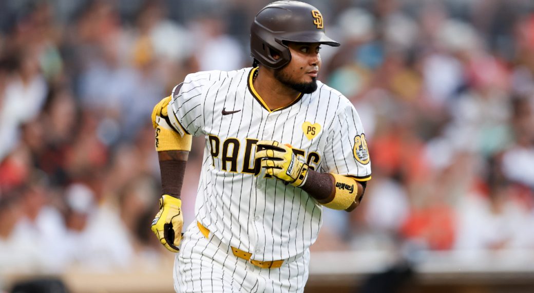 MLB league leaders: Luis Arraez clinches third consecutive batting title