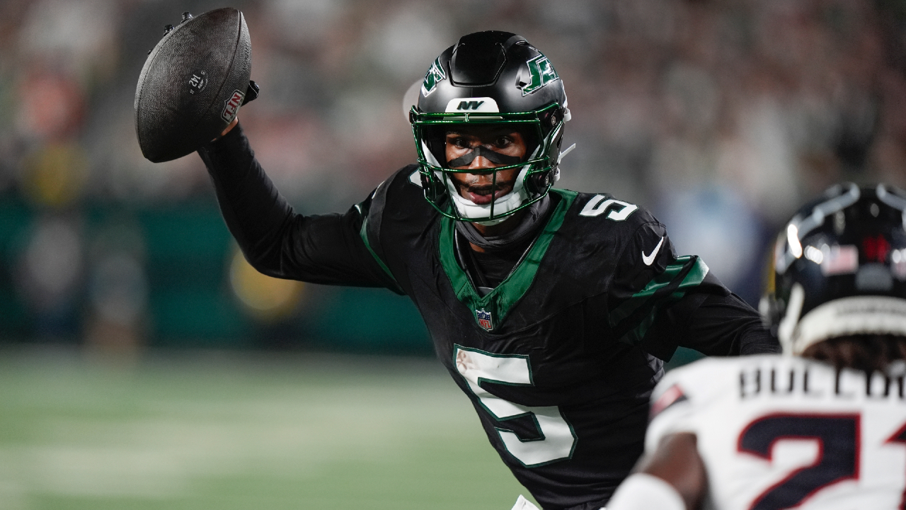 Jets WR Garrett Wilson doubtful for Panthers game with knee injury ...