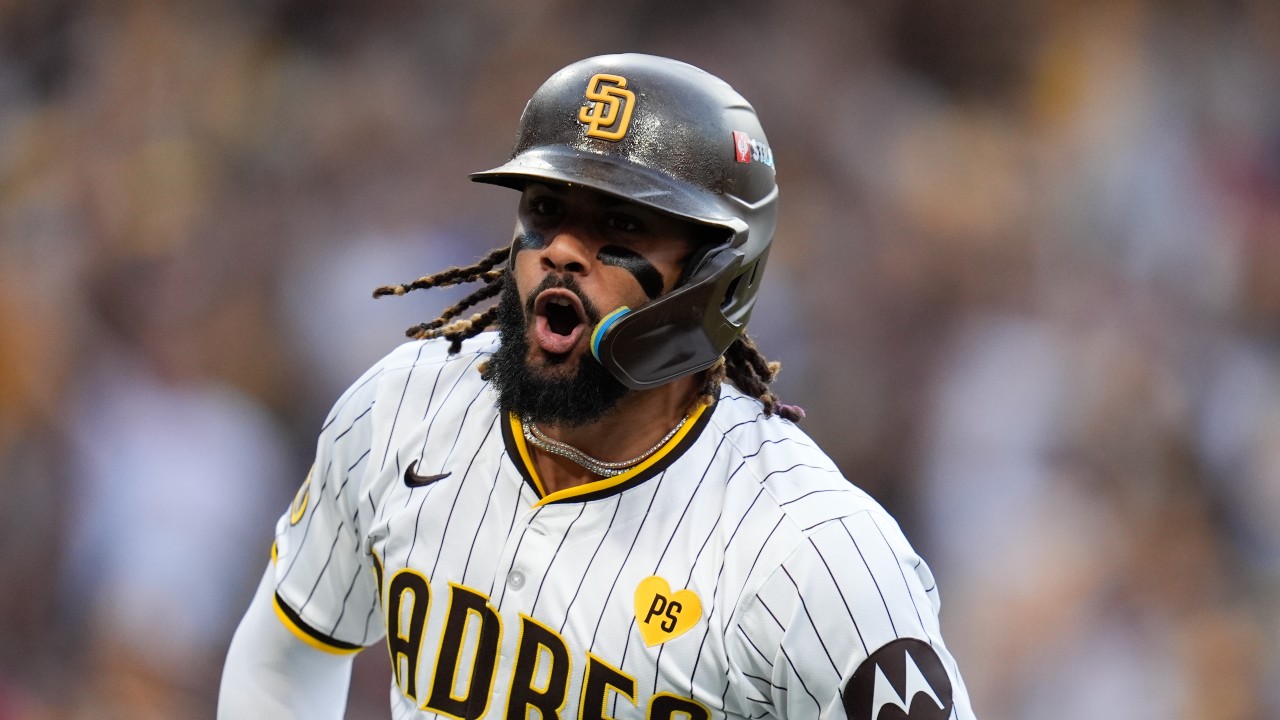 Tatis, King propel Padres to series-opening win over Braves