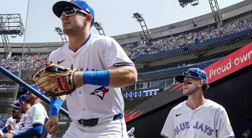 Blue Jays' Ernie Clement, Daulton Varsho named Gold Glove finalists