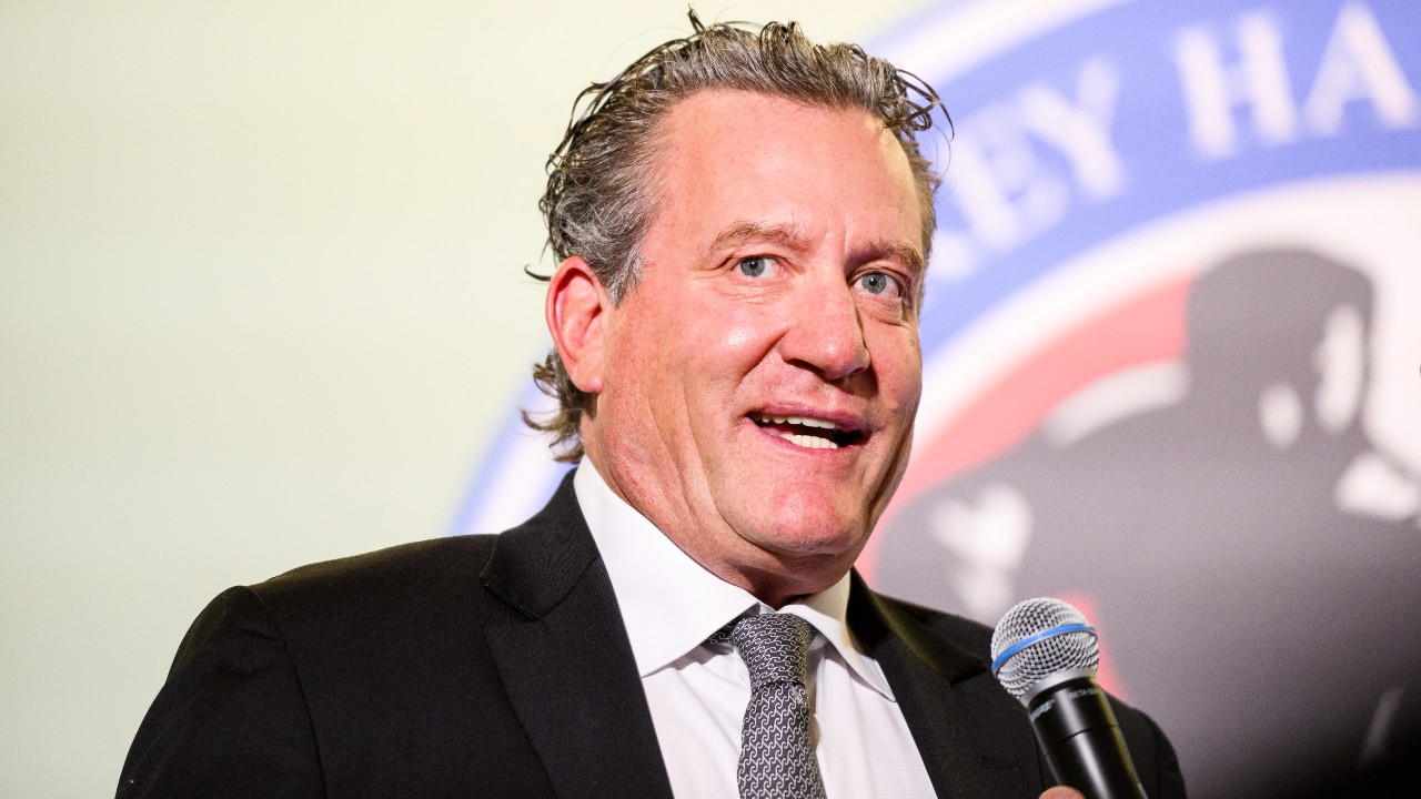 'Grateful': Roenick's emotional speech highlights Hockey Hall of Fame ...