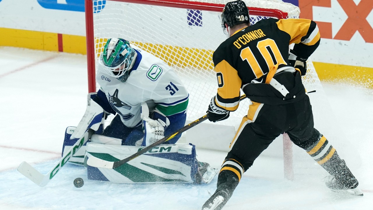 No more Arty Party: Silovs struggles again in Canucks' loss to Penguins ...