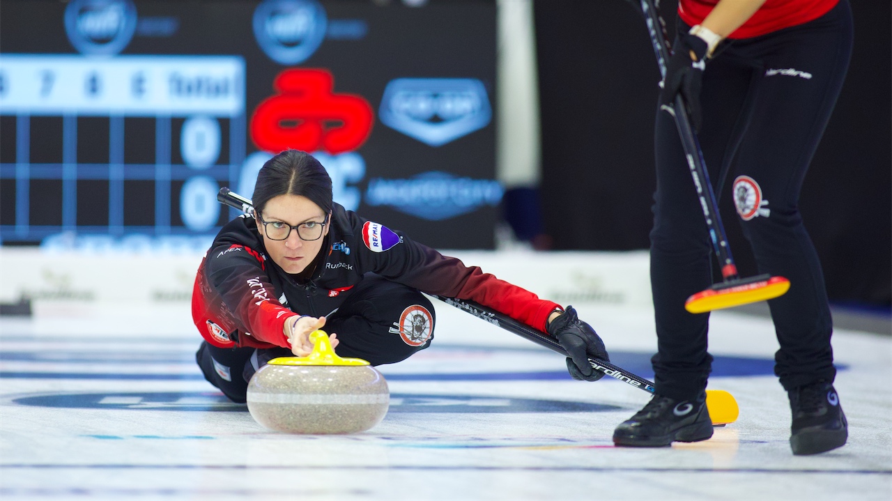 Einarson slides past Fujisawa and into semifinals at KIOTI National ...