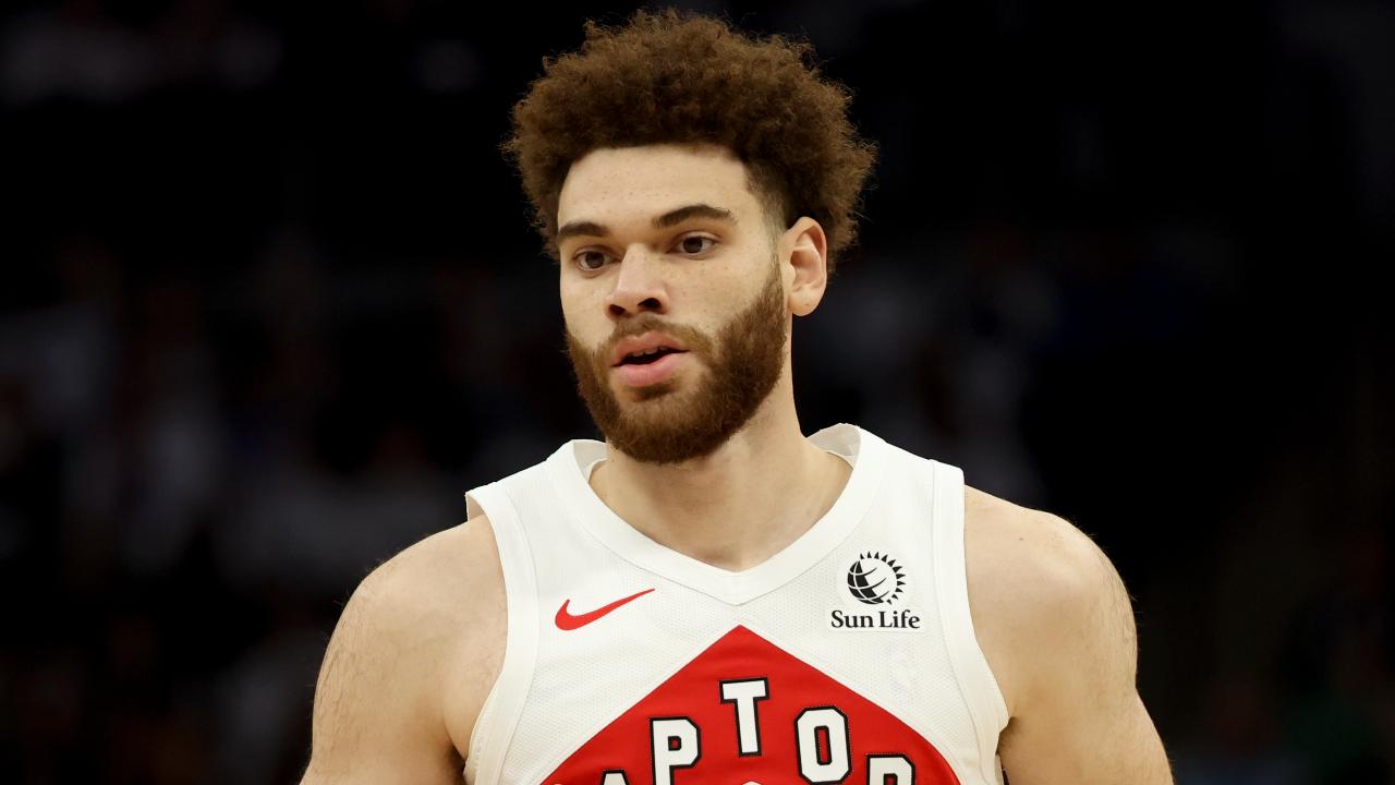 Raptors rookie Jamison Battle leaves game after re-aggravating injury ...