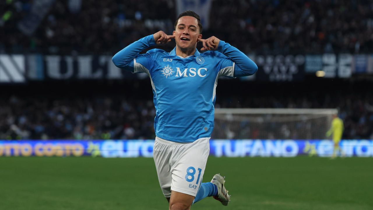 Napoli back atop Serie A after miserable title defence last season ...
