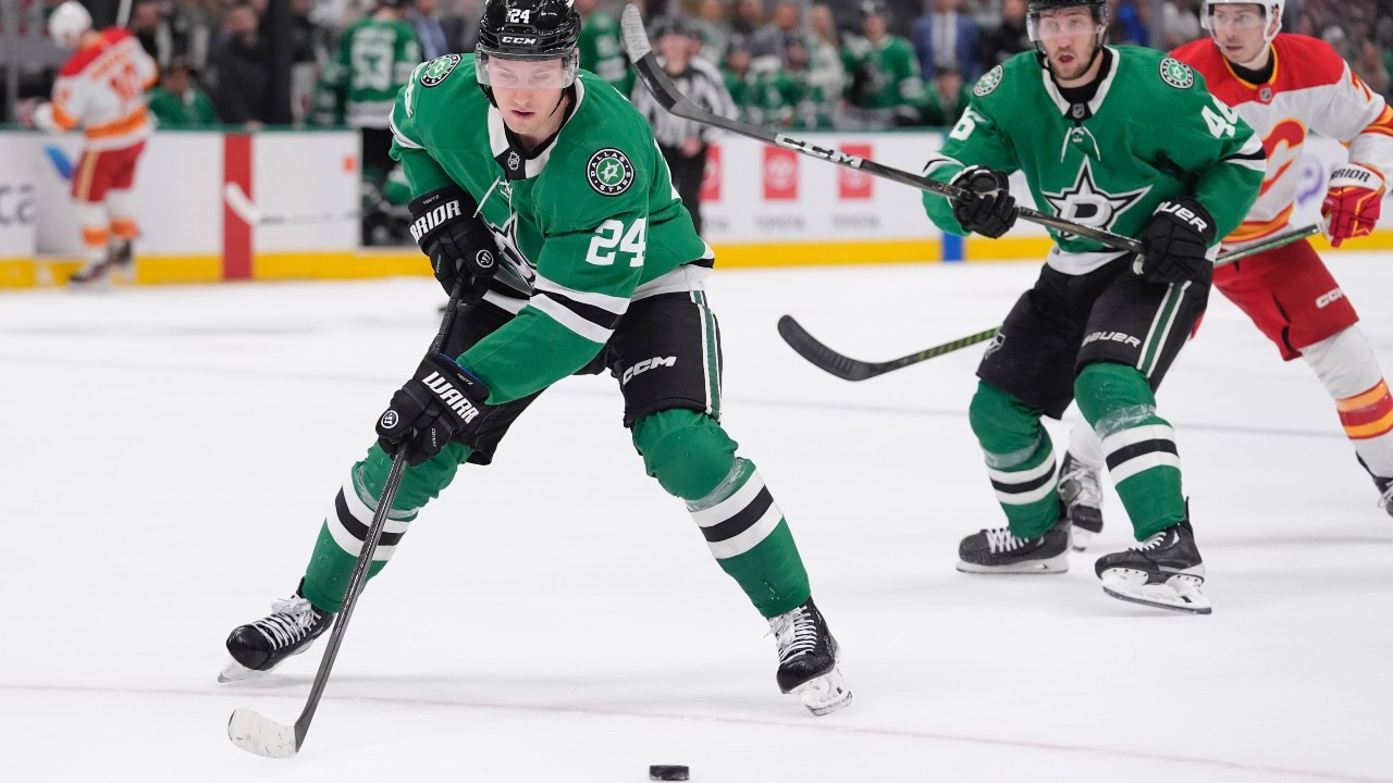 Roope Hintz ignites third-period goal barrage as Stars beat Flames ...