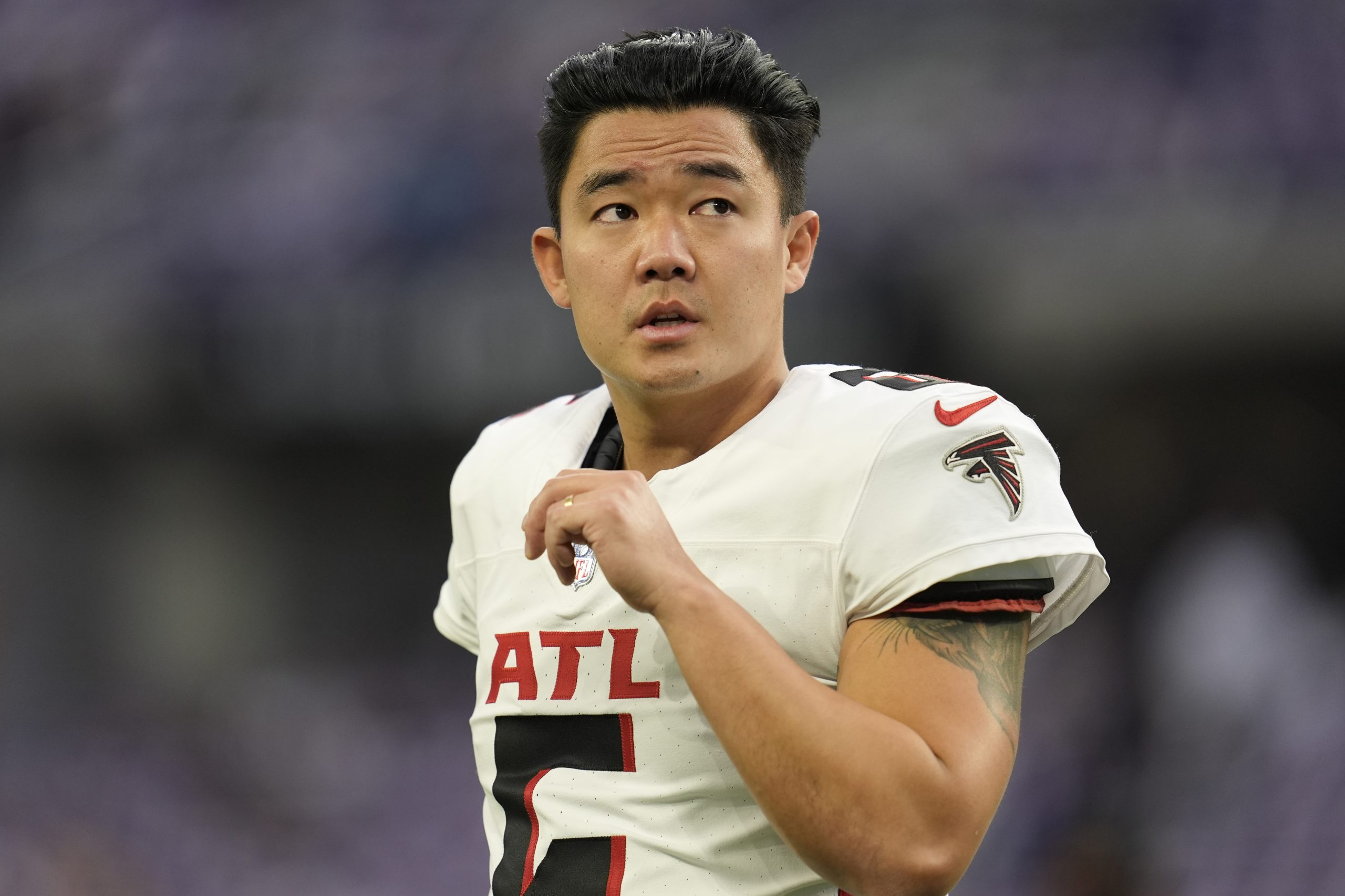 Falcons place kicker Younghoe Koo on injured reserve, sign Riley ...