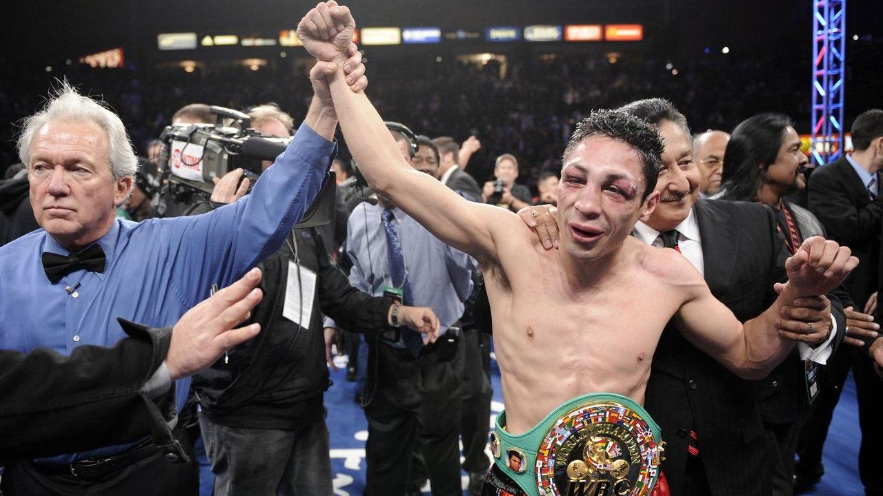 Israel Vazquez, the three-time world boxing champion from Mexico, dies ...