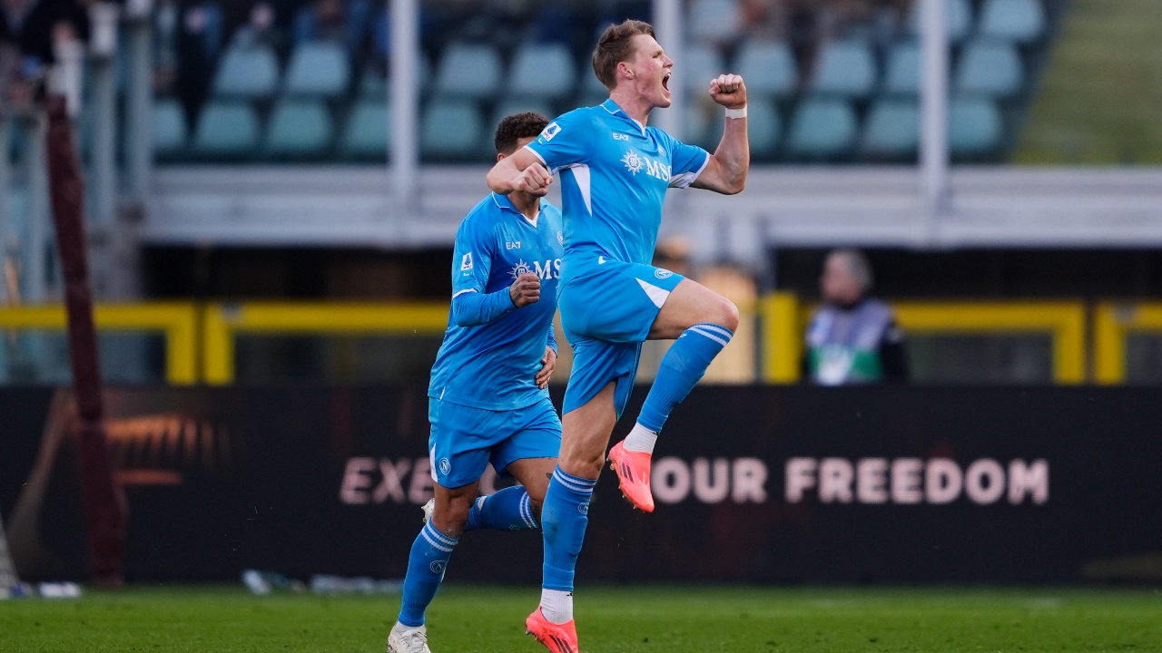 Serie A Roundup: Napoli blanks Torino, Fiorentina-Inter Milan suspended ...