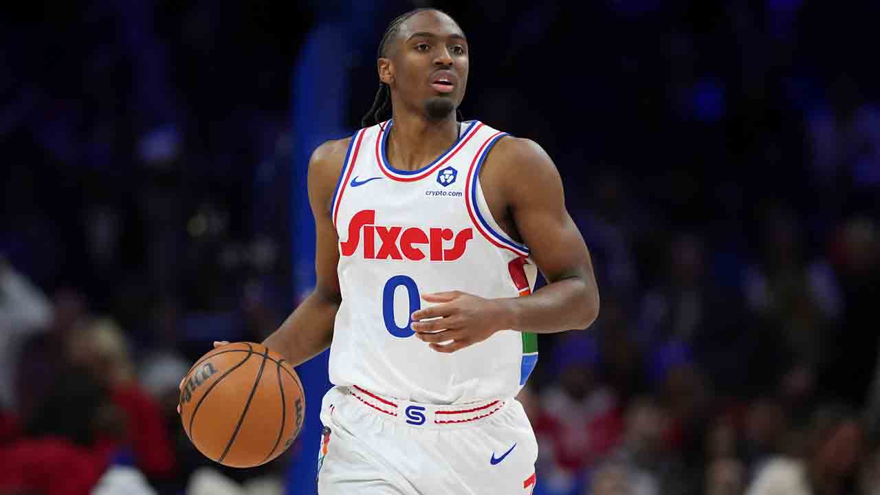 76ers' Tyrese Maxey leaves vs. Blazers with back contusion - Sportsnet.ca