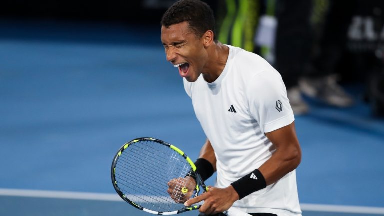 Canada's Auger-Aliassime advances to Dubai final, chance for third title of 2025 - Sportsnet.ca