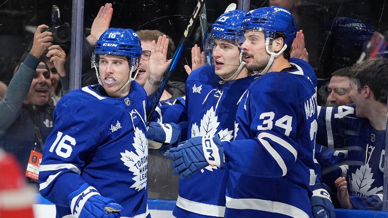 Knies scores first hat trick as Maple Leafs hold off Bruins - Sportsnet.ca