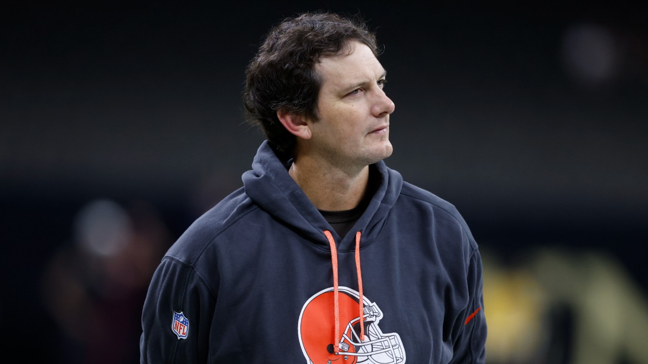 Browns fire offensive coordinator Dorsey, O-line coach Dickerson ...