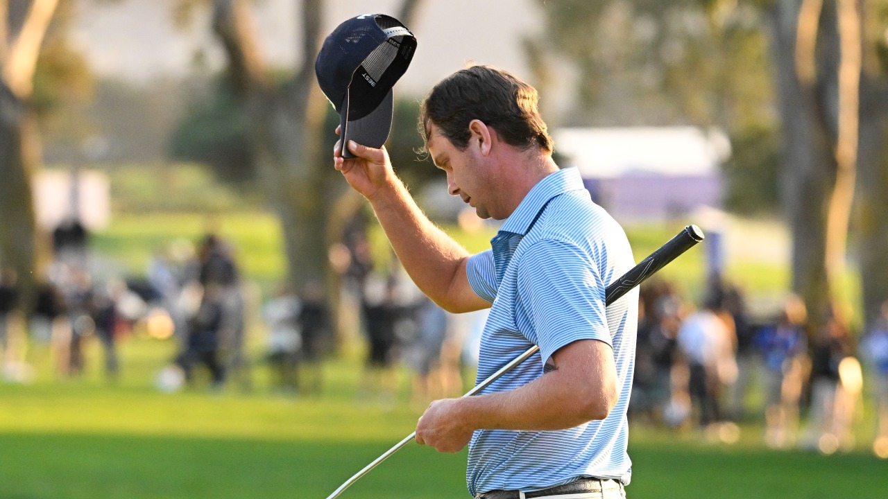 Harris English takes lead at Torrey Pines with late birdie charge ...