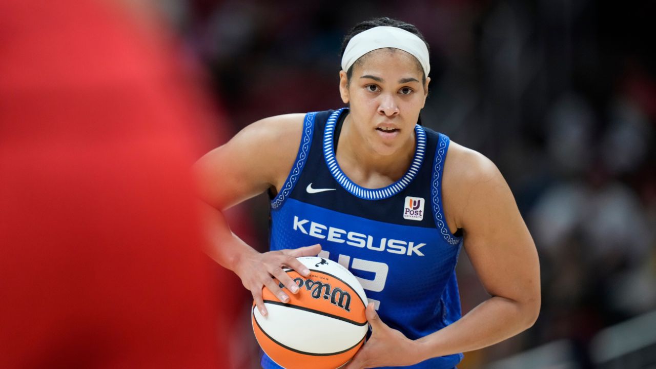Report: Three-time All-Star Brionna Jones to sign with Atlanta Dream ...