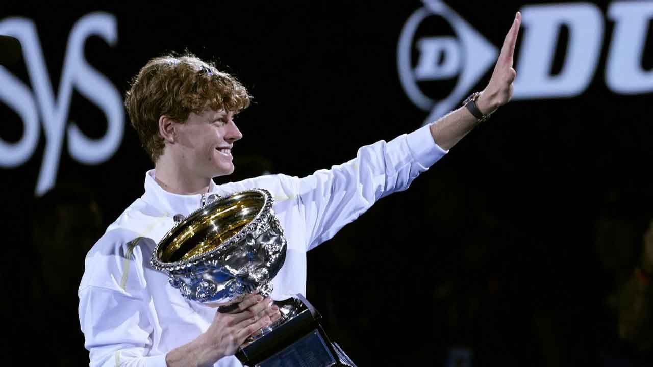 Sinner beats Zverev for second Australian Open title in a row - Sportsnet.ca