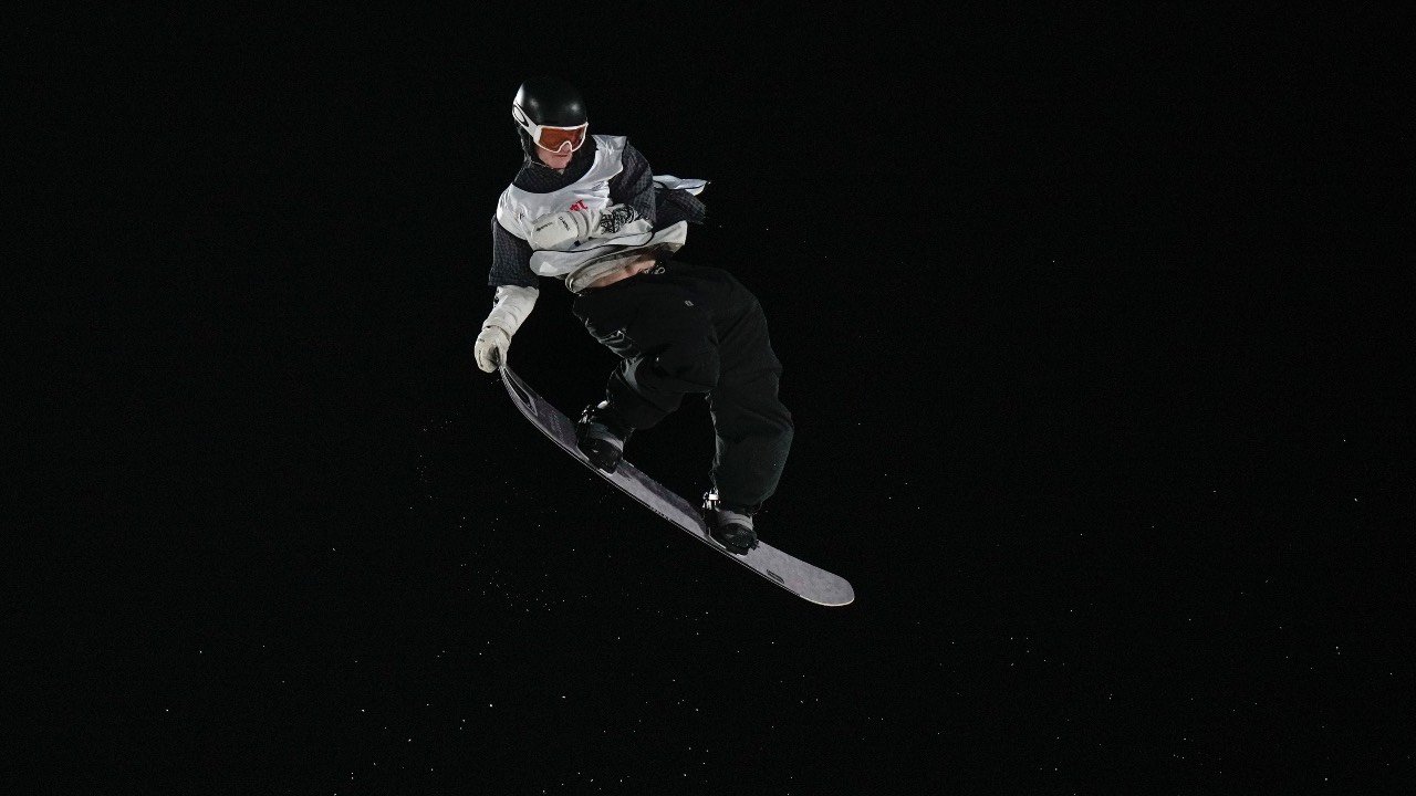 Canadian teen snowboarder Eli Bouchard wins first World Cup gold medal ...